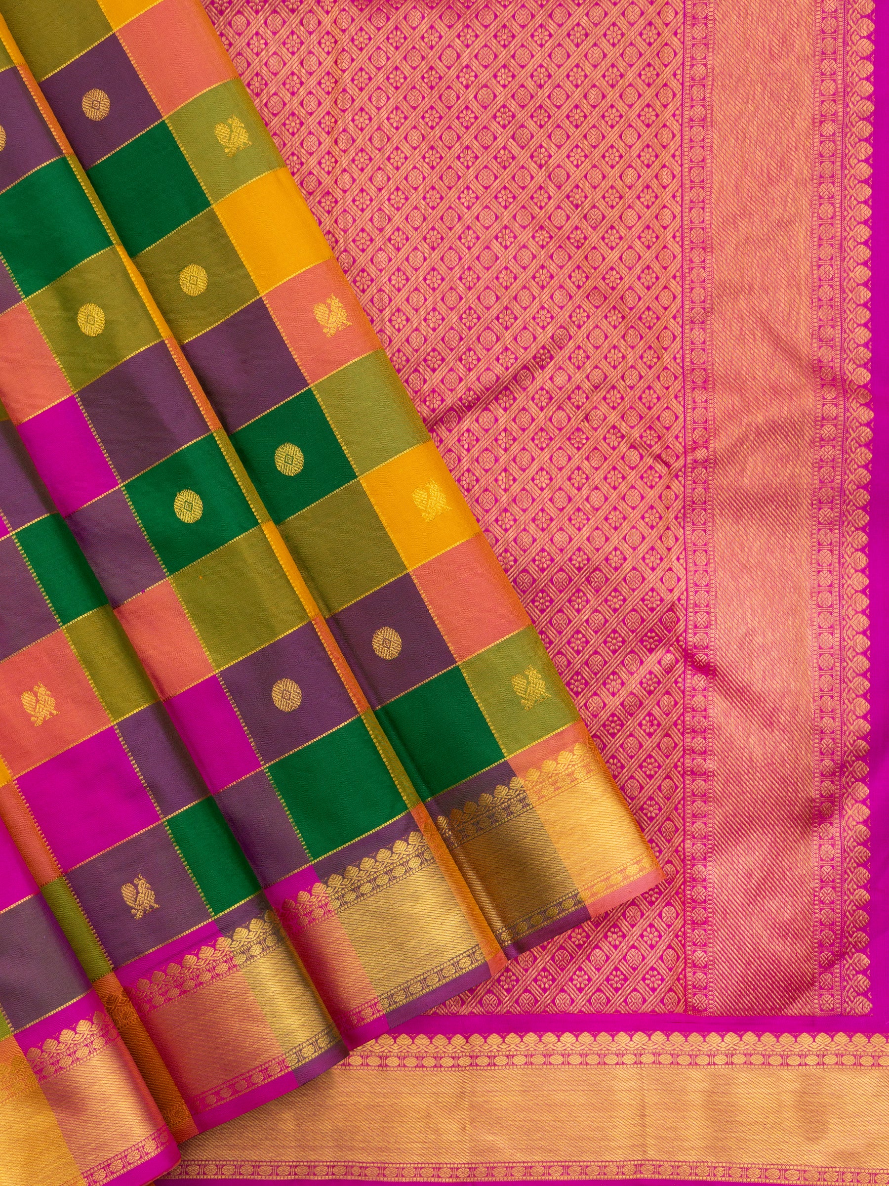Paalum pazhamum checks/ Arani Silk Saree CLSA9046