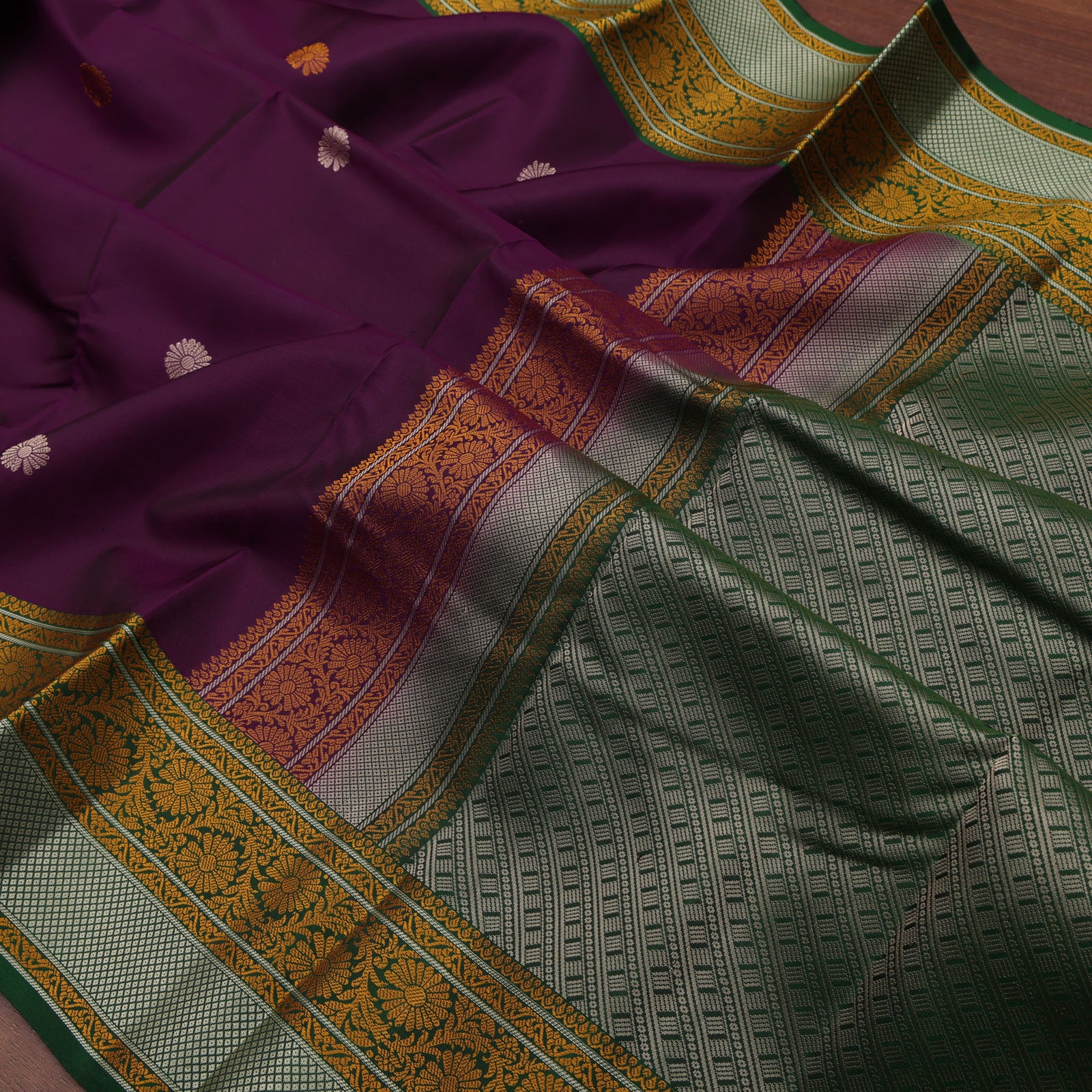 Chithra Looms – chithraloomsbyCK